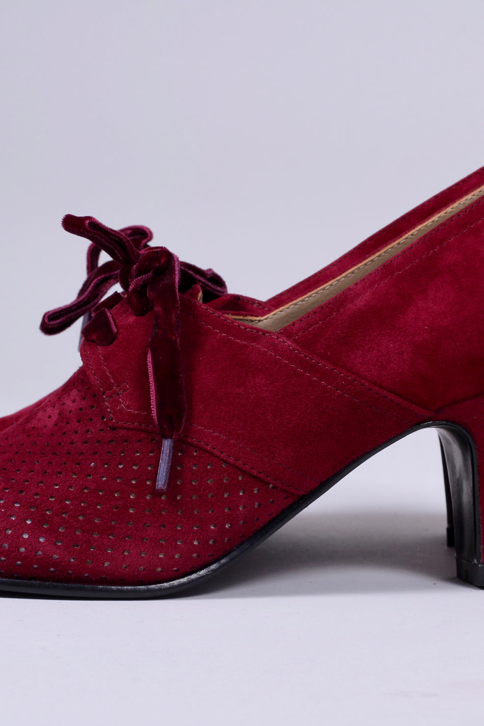 Red vintage shoes for women. 40s vintage retro pumps with 6.7 cm heels ...